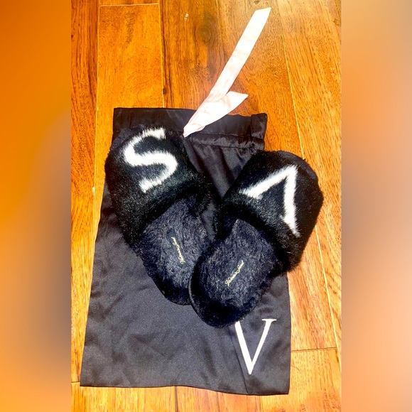 Victoria's Secret | Shoes | Nwt Victoria Secret Fuzzy Open Toed Black Slippers | Poshmark